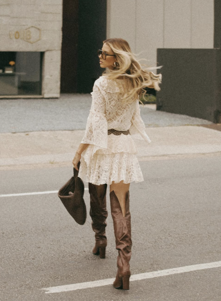 15 Stunning Boho Fits You Can Recreate Easily! - The Chic Way of Life
