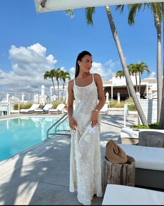15+ Dreamy Summer Vacation Outfit Inspo to Copy Now - The Chic Way of Life