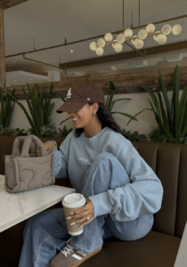 19+ Jeans Outfit Ideas You’ll Love – From Summer to Fall - The Chic Way ...