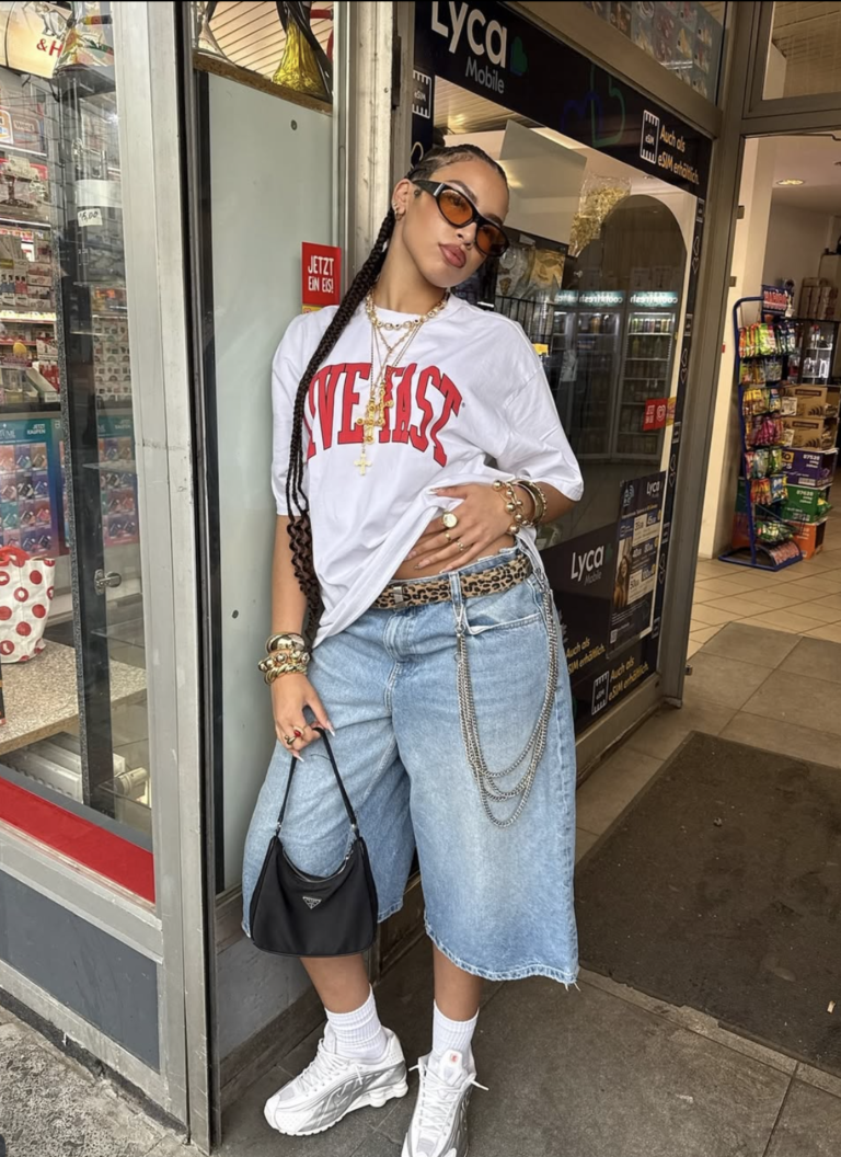 How to Nail Your Y2K Outfits – 15+ Ideas You’ll Love - The Chic Way of Life
