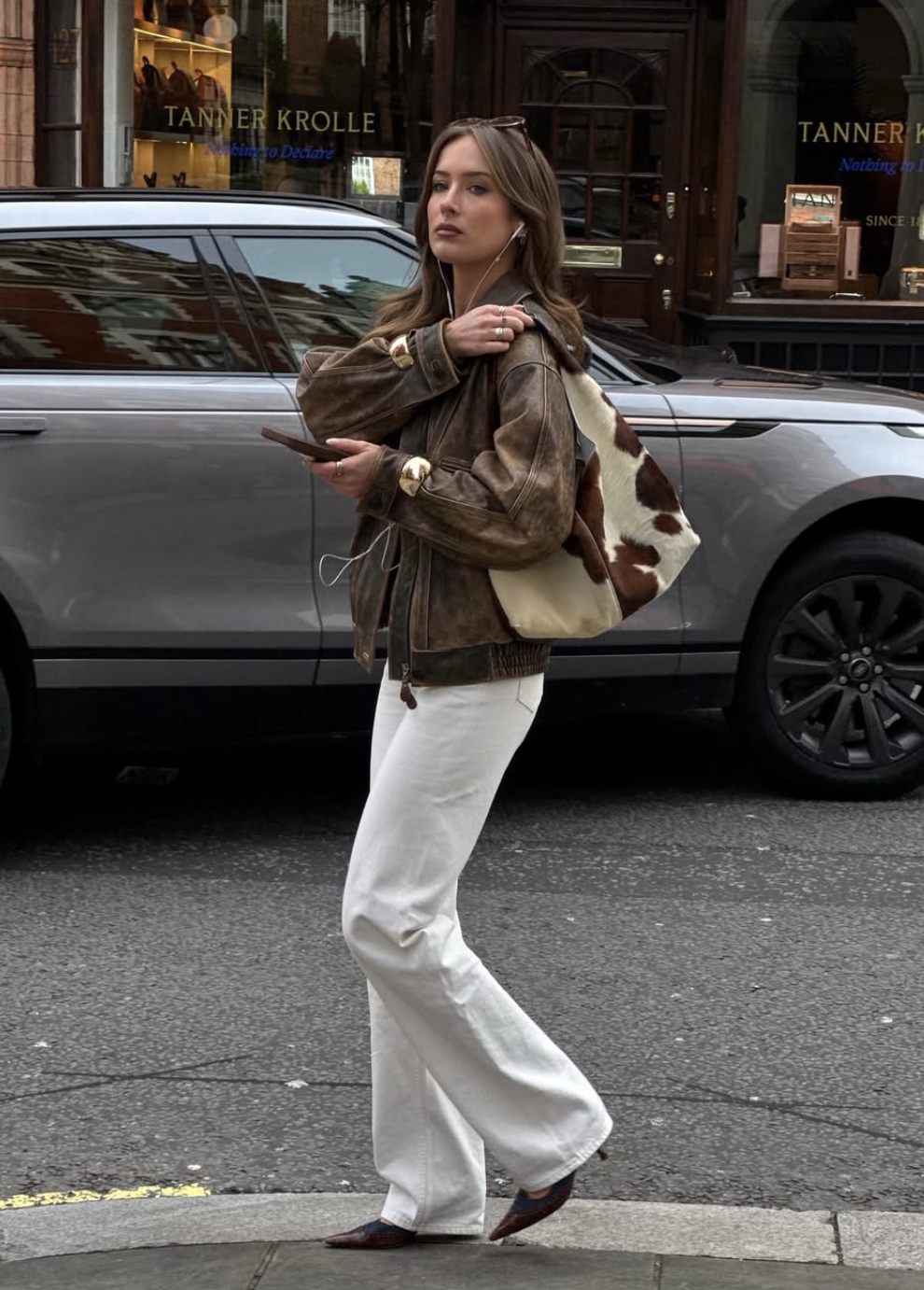 How to Wear the Brown Jacket – 15+ Different Ways - The Chic Way of Life