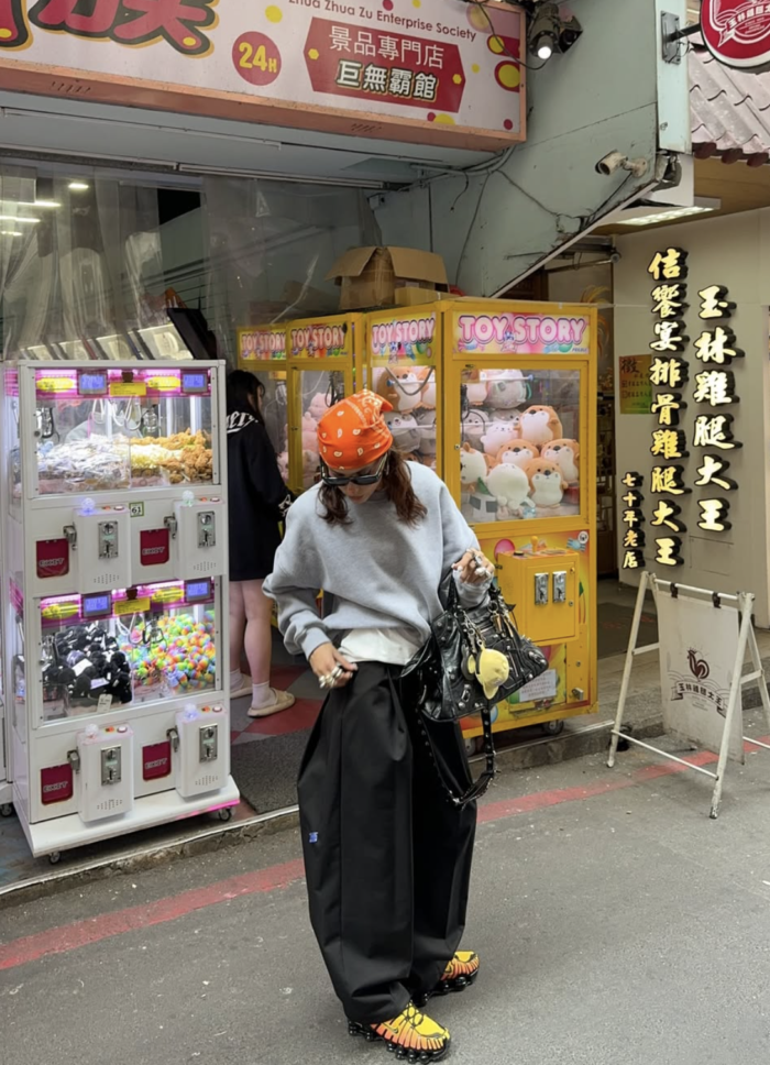 How to Nail Your Y2K Outfits – 15+ Ideas You’ll Love - The Chic Way of Life